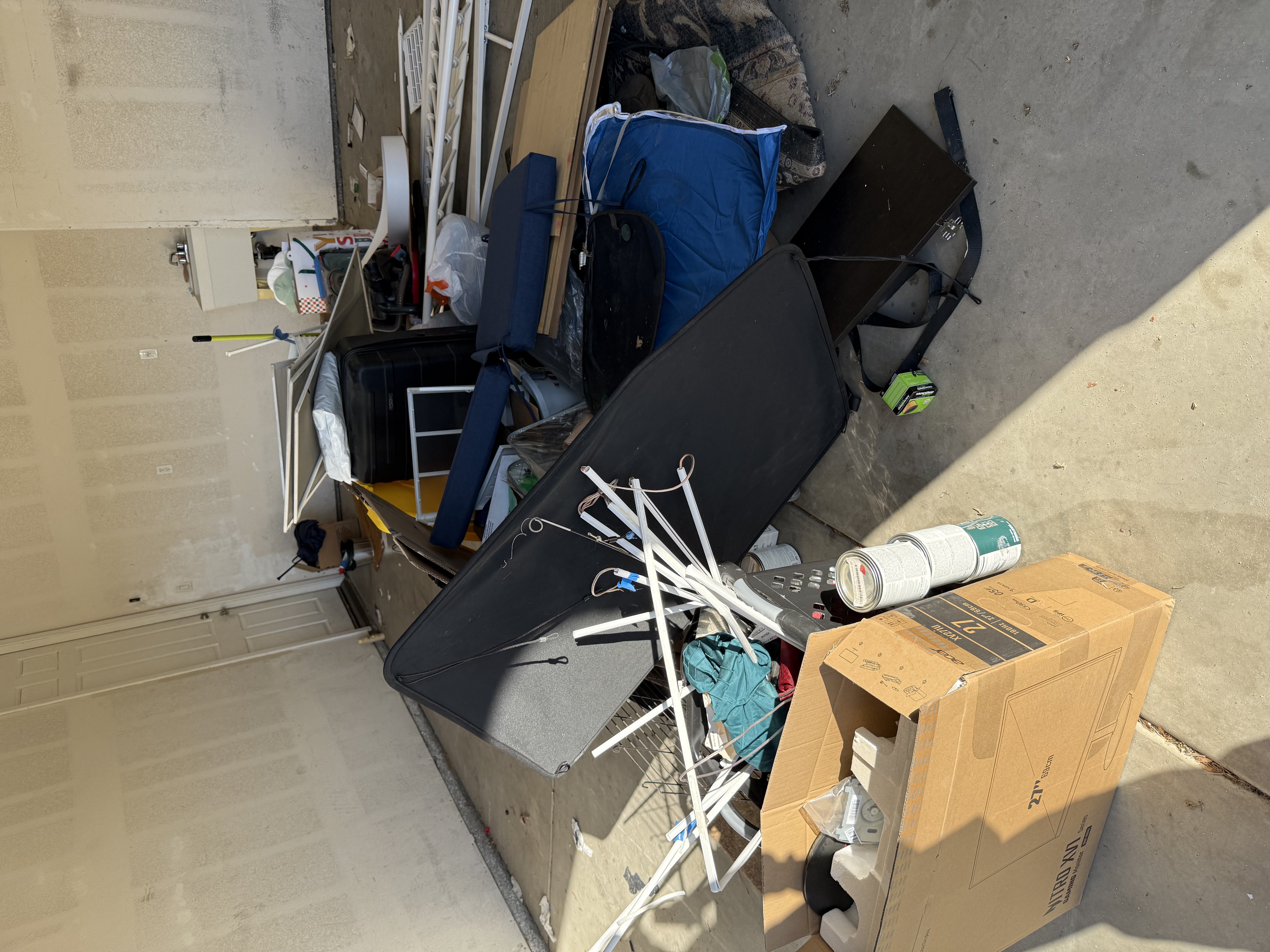 Papi's Junk Removal - Fresno, Clovis & Central Valley CA
